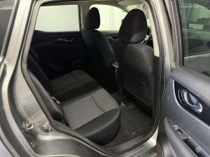 Pelēks Nissan Qashqai 2015 Kauņa, ar dzinēja tilpumu 1.60 L un nobraukumu 254 tūkst. km par 6300 €, foto 20 vietnē AUTOMOTO.COM.LV