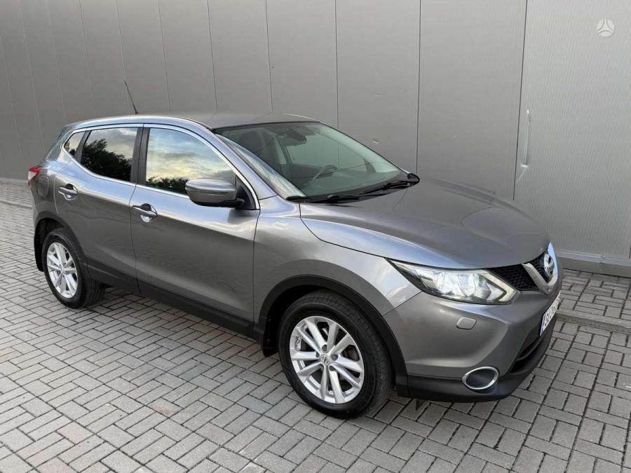 Pelēks Nissan Qashqai 2015 Kauņa, ar dzinēja tilpumu 1.60 L un nobraukumu 254 tūkst. km par 6300 €, foto 32 vietnē AUTOMOTO.COM.LV