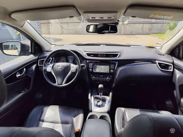 Pelēks Nissan Qashqai 2015 Šauļi, ar dzinēja tilpumu 1.60 L un nobraukumu 250 tūkst. km par 8600 €, foto 2 vietnē AUTOMOTO.COM.LV