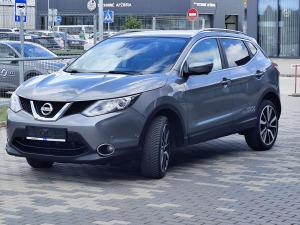 Grey Nissan Qashqai 2015 in Siauliai, with an engine capacity of 1.60 L and mileage of 250 thousand km for 8600 €, photo 4 on AUTOMOTO.COM.LV