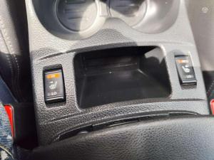 Grey Nissan Qashqai 2015 in Siauliai, with an engine capacity of 1.60 L and mileage of 250 thousand km for 8600 €, photo 19 on AUTOMOTO.COM.LV