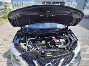 Grey Nissan Qashqai 2015 in Siauliai, with an engine capacity of 1.60 L and mileage of 250 thousand km for 8600 €, photo 23 on AUTOMOTO.COM.LV