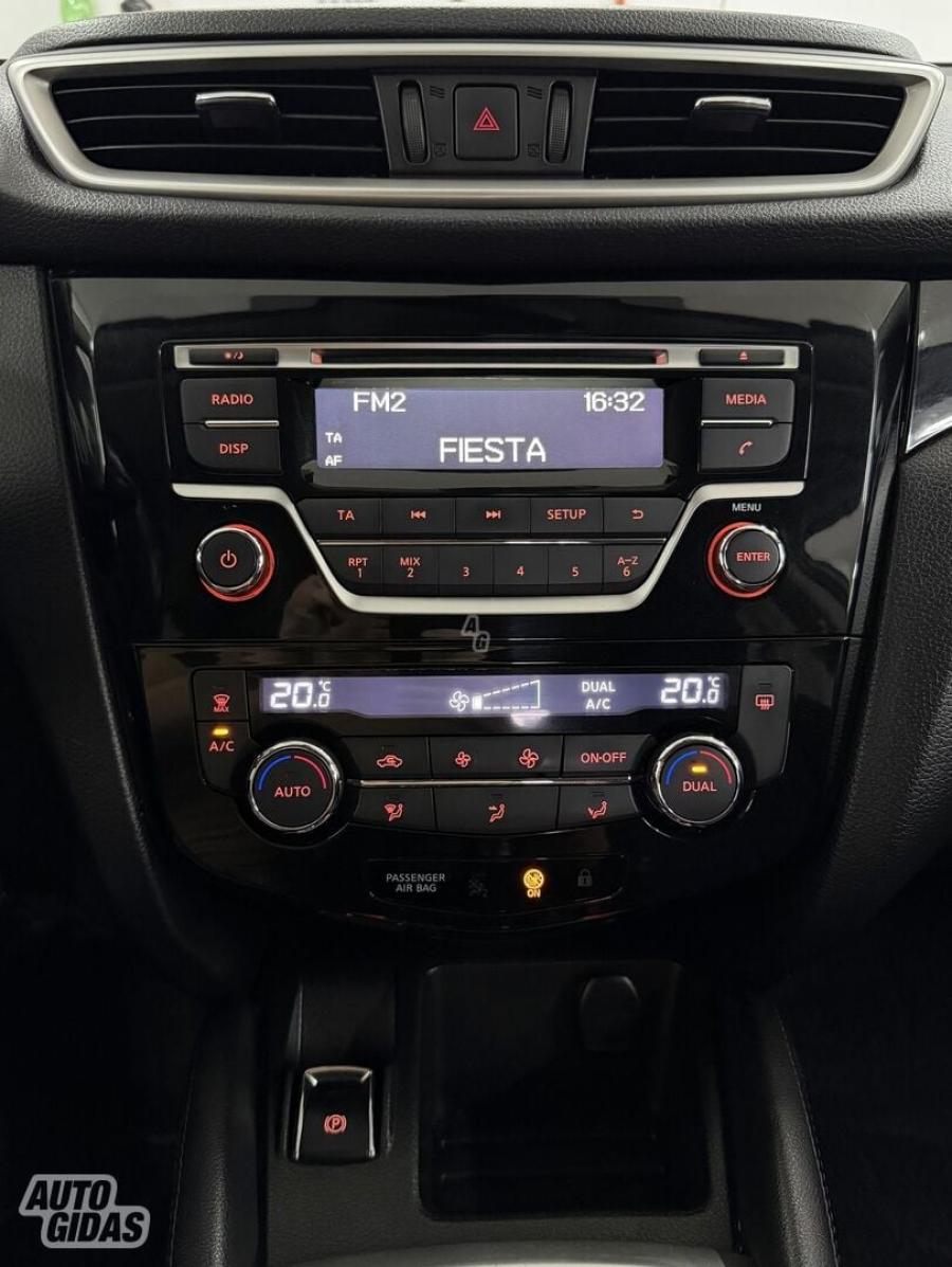 Grey Nissan Qashqai 2015 in Kaunas, with an engine capacity of 1.60 L and mileage of 254 thousand km for 6300 €, photo 17 on AUTOMOTO.COM.LV