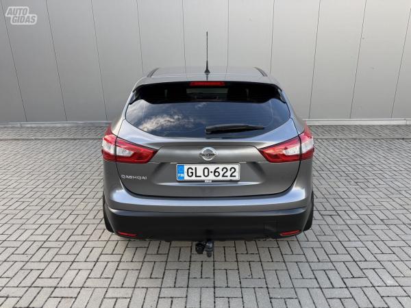 Grey Nissan Qashqai 2015 in Kaunas, with an engine capacity of 1.60 L and mileage of 254 thousand km for 6300 €, photo 6 on AUTOMOTO.COM.LV