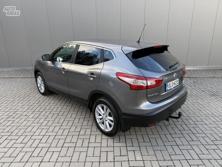 Grey Nissan Qashqai 2015 in Kaunas, with an engine capacity of 1.60 L and mileage of 254 thousand km for 6300 €, photo 8 on AUTOMOTO.COM.LV