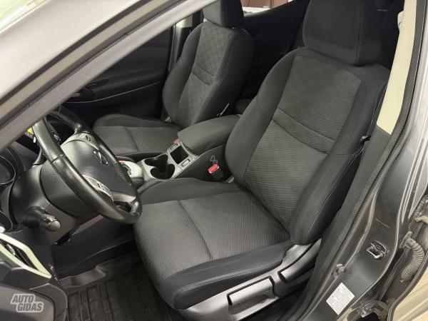 Grey Nissan Qashqai 2015 in Kaunas, with an engine capacity of 1.60 L and mileage of 254 thousand km for 6300 €, photo 9 on AUTOMOTO.COM.LV