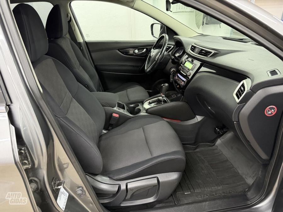 Grey Nissan Qashqai 2015 in Kaunas, with an engine capacity of 1.60 L and mileage of 254 thousand km for 6300 €, photo 12 on AUTOMOTO.COM.LV