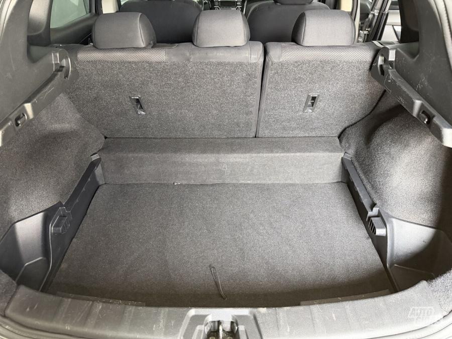 Grey Nissan Qashqai 2015 in Kaunas, with an engine capacity of 1.60 L and mileage of 254 thousand km for 6300 €, photo 34 on AUTOMOTO.COM.LV