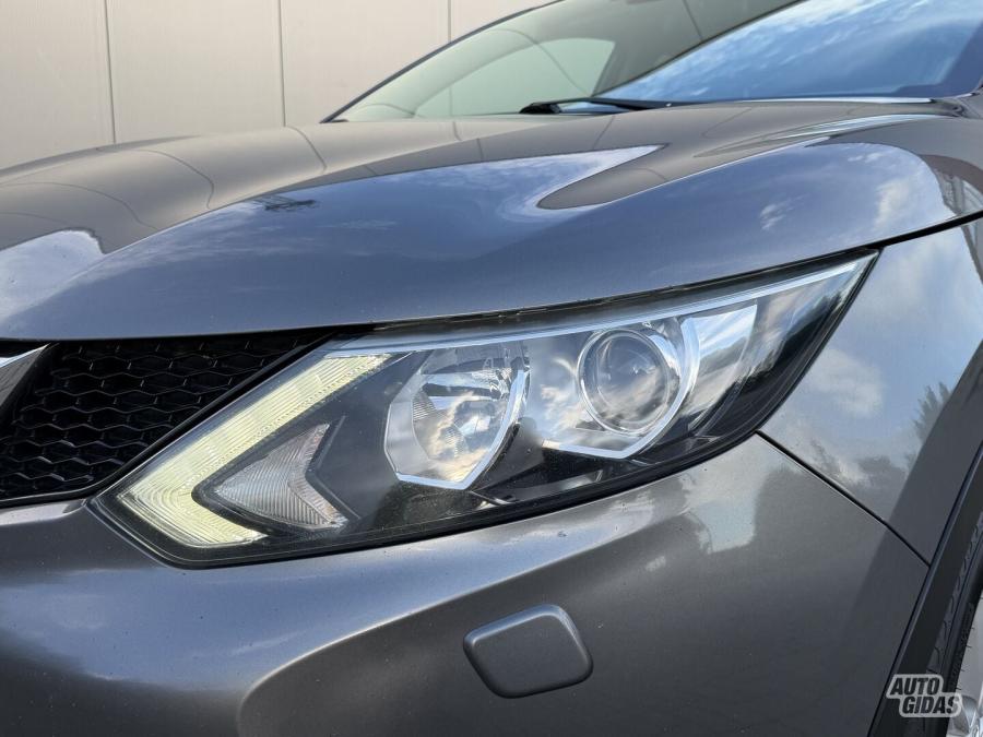 Grey Nissan Qashqai 2015 in Kaunas, with an engine capacity of 1.60 L and mileage of 254 thousand km for 6300 €, photo 46 on AUTOMOTO.COM.LV