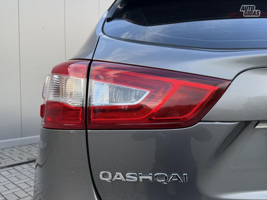 Grey Nissan Qashqai 2015 in Kaunas, with an engine capacity of 1.60 L and mileage of 254 thousand km for 6300 €, photo 48 on AUTOMOTO.COM.LV