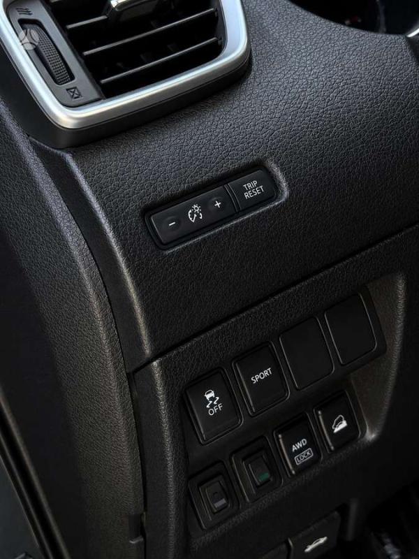 Pelēks Nissan Qashqai 2015 Klaipėda, ar dzinēja tilpumu 2.49 L un nobraukumu 154 tūkst. km par 8500 €, foto 9 vietnē AUTOMOTO.COM.LV