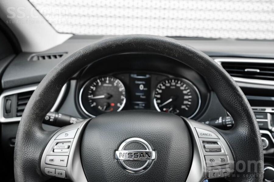 Grey Nissan Qashqai 2015 in Riga, with an engine capacity of 1.20 L and mileage of 137 thousand km for 5900 €, photo 12 on AUTOMOTO.COM.LV