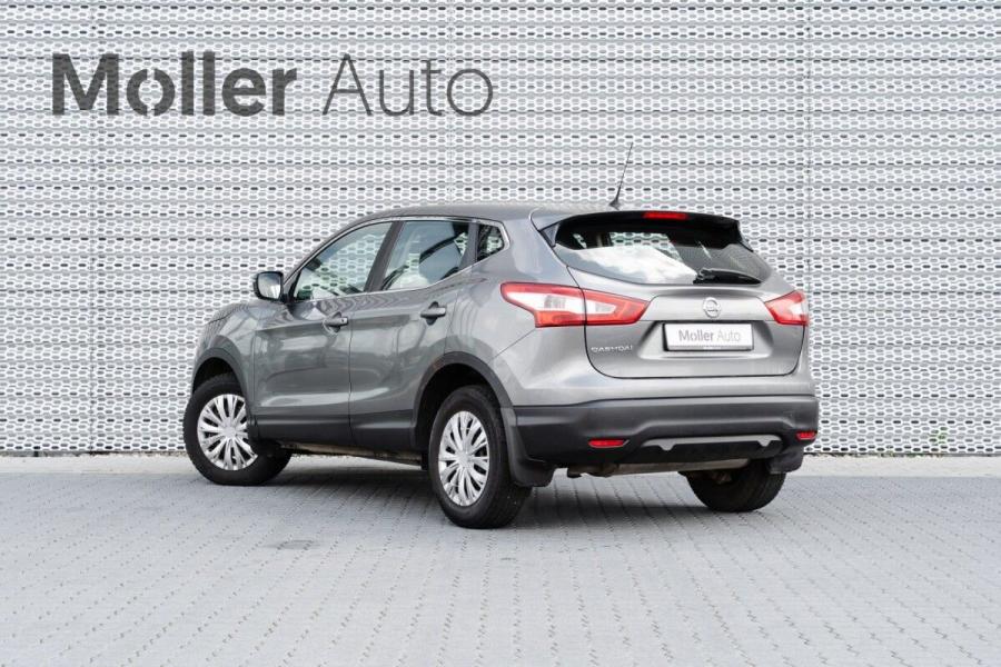 Grey Nissan Qashqai 2015 in Marupe, with an engine capacity of 1.20 L and mileage of 137 thousand km for 5650 €, photo 4 on AUTOMOTO.COM.LV
