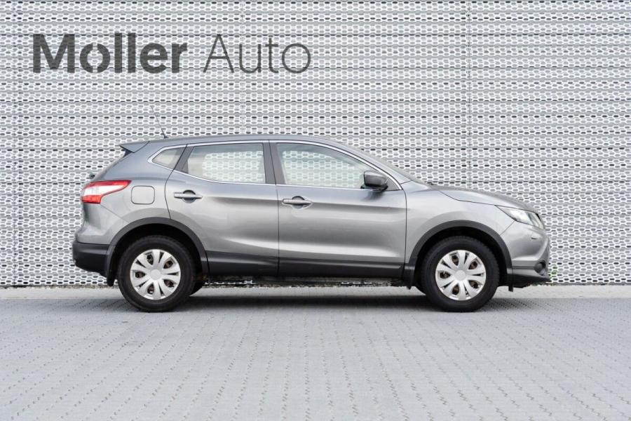 Grey Nissan Qashqai 2015 in Marupe, with an engine capacity of 1.20 L and mileage of 137 thousand km for 5650 €, photo 6 on AUTOMOTO.COM.LV