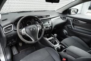 Grey Nissan Qashqai 2015 in Marupe, with an engine capacity of 1.20 L and mileage of 137 thousand km for 5650 €, photo 10 on AUTOMOTO.COM.LV