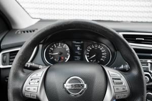 Grey Nissan Qashqai 2015 in Marupe, with an engine capacity of 1.20 L and mileage of 137 thousand km for 5650 €, photo 12 on AUTOMOTO.COM.LV
