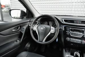 Grey Nissan Qashqai 2015 in Marupe, with an engine capacity of 1.20 L and mileage of 137 thousand km for 5650 €, photo 13 on AUTOMOTO.COM.LV