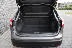 Grey Nissan Qashqai 2015 in Marupe, with an engine capacity of 1.20 L and mileage of 137 thousand km for 5650 €, photo 18 on AUTOMOTO.COM.LV