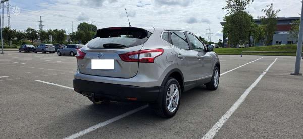 Pelēks Nissan Qashqai 2015 Šauļi, ar dzinēja tilpumu 1.20 L un nobraukumu 97 tūkst. km par 8800 €, foto 4 vietnē AUTOMOTO.COM.LV