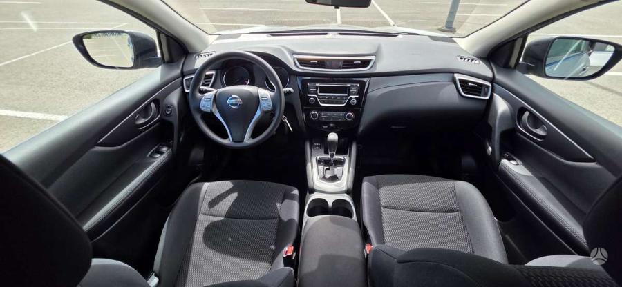 Grey Nissan Qashqai 2015 in Siauliai, with an engine capacity of 1.20 L and mileage of 97 thousand km for 8800 €, photo 12 on AUTOMOTO.COM.LV