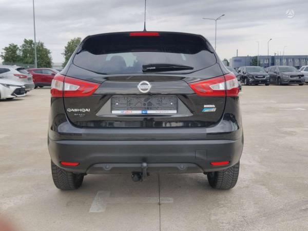 Grey Nissan Qashqai 2015 in Siauliai, with an engine capacity of 1.60 L and mileage of 262 thousand km for 7650 €, photo 6 on AUTOMOTO.COM.LV
