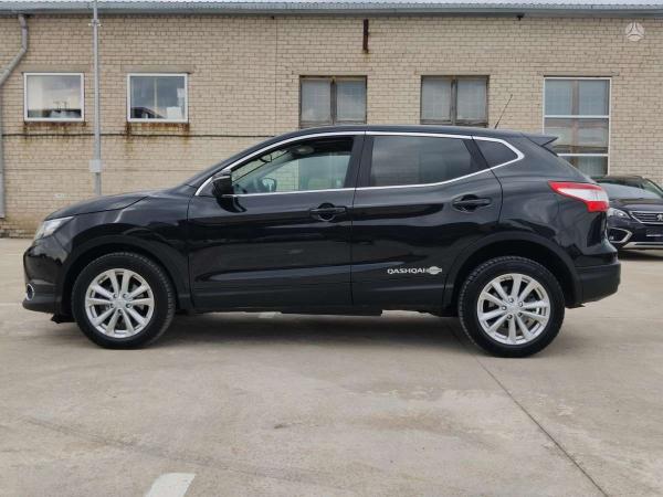 Grey Nissan Qashqai 2015 in Siauliai, with an engine capacity of 1.60 L and mileage of 262 thousand km for 7650 €, photo 8 on AUTOMOTO.COM.LV