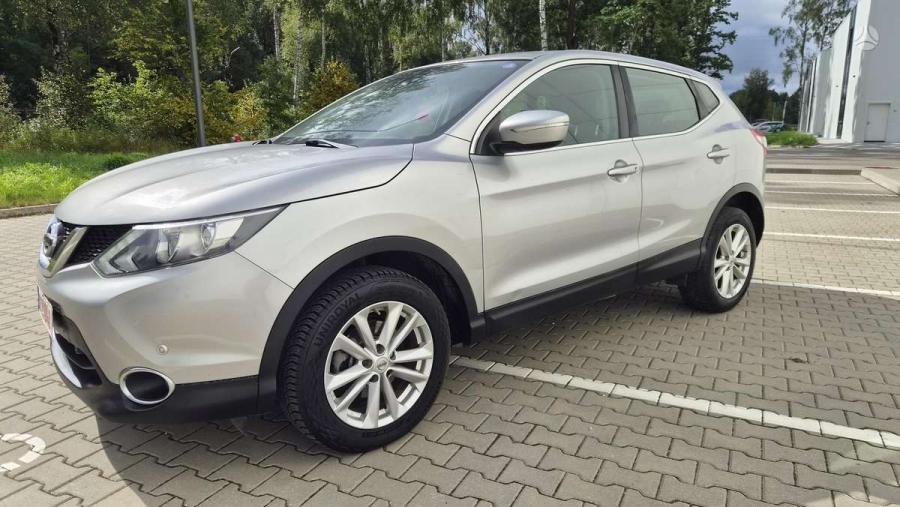 Grey Nissan Qashqai 2015 in Kaunas, with an engine capacity of 1.20 L and mileage of 166 thousand km for 6350 €, photo 5 on AUTOMOTO.COM.LV