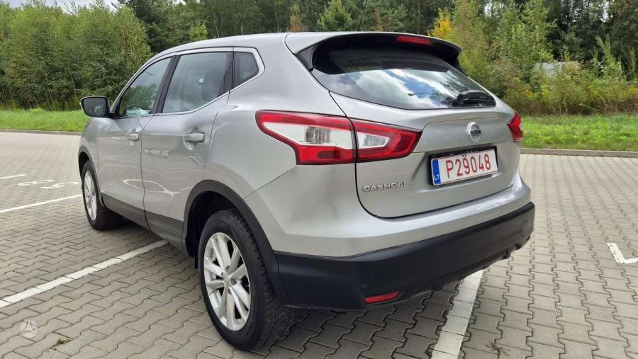 Grey Nissan Qashqai 2015 in Kaunas, with an engine capacity of 1.20 L and mileage of 166 thousand km for 6350 €, photo 7 on AUTOMOTO.COM.LV