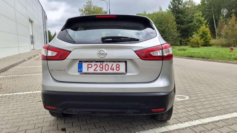 Grey Nissan Qashqai 2015 in Kaunas, with an engine capacity of 1.20 L and mileage of 166 thousand km for 6350 €, photo 8 on AUTOMOTO.COM.LV