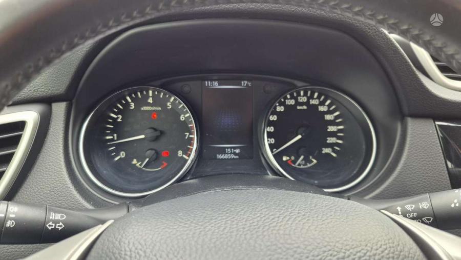 Grey Nissan Qashqai 2015 in Kaunas, with an engine capacity of 1.20 L and mileage of 166 thousand km for 6350 €, photo 16 on AUTOMOTO.COM.LV