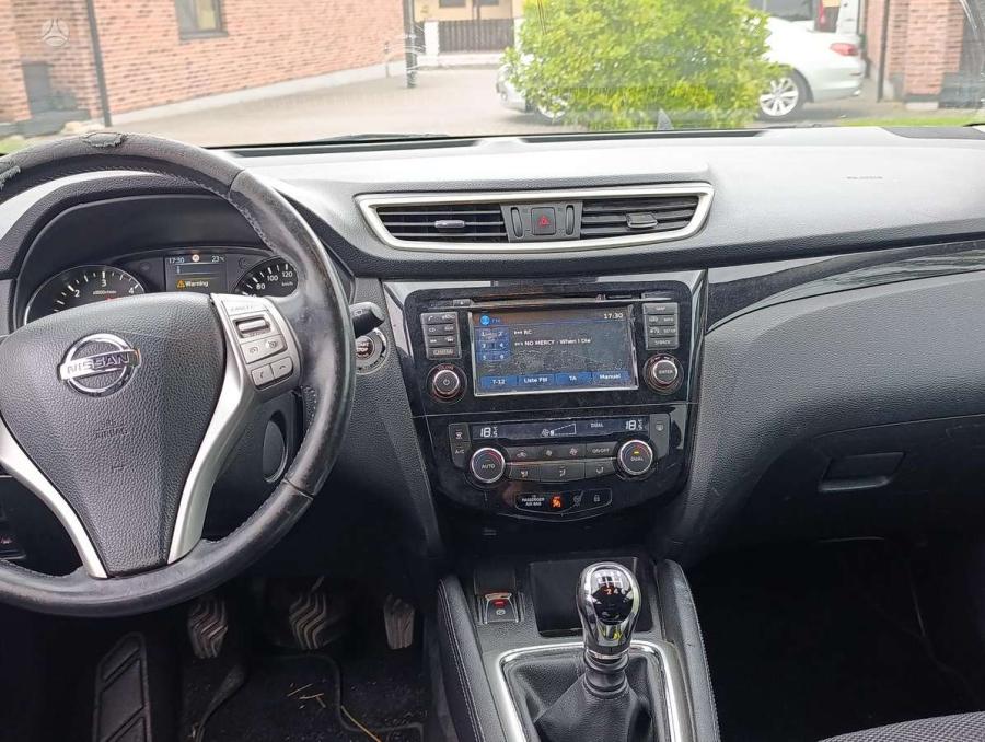 Grey Nissan Qashqai 2015 in Alytus, with an engine capacity of 1.46 L and mileage of 220 thousand km for 6600 €, photo 10 on AUTOMOTO.COM.LV