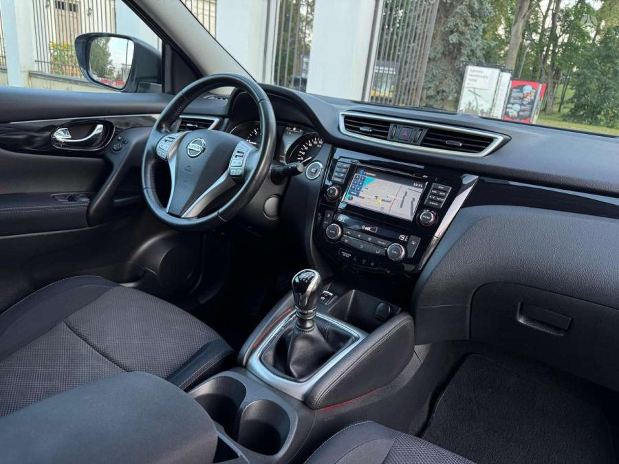 Pelēks Nissan Qashqai 2015 Viļņa, ar dzinēja tilpumu 1.50 L un nobraukumu 165 tūkst. km par 8250 €, foto 24 vietnē AUTOMOTO.COM.LV