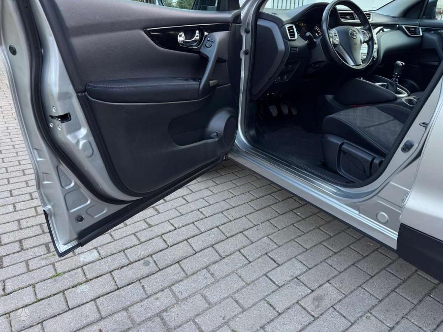 Pelēks Nissan Qashqai 2015 Viļņa, ar dzinēja tilpumu 1.50 L un nobraukumu 165 tūkst. km par 8250 €, foto 29 vietnē AUTOMOTO.COM.LV