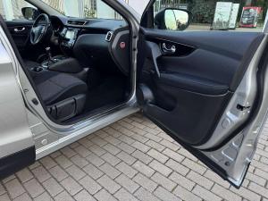 Pelēks Nissan Qashqai 2015 Viļņa, ar dzinēja tilpumu 1.50 L un nobraukumu 165 tūkst. km par 8250 €, foto 32 vietnē AUTOMOTO.COM.LV