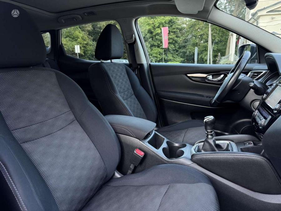 Pelēks Nissan Qashqai 2015 Viļņa, ar dzinēja tilpumu 1.50 L un nobraukumu 165 tūkst. km par 8250 €, foto 33 vietnē AUTOMOTO.COM.LV