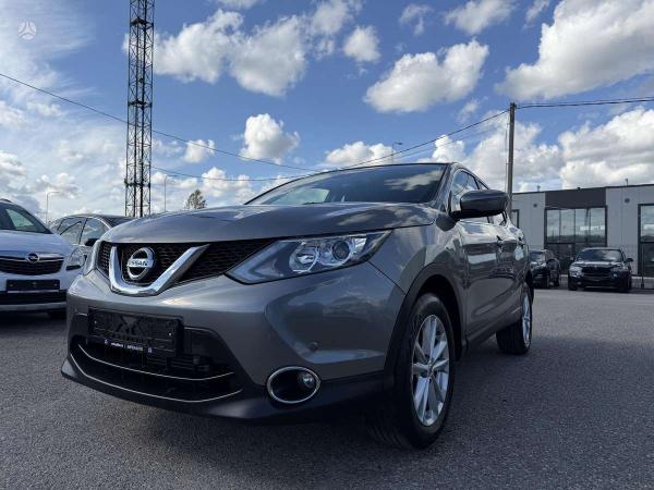 Grey Nissan Qashqai 2015 in Kaunas, with an engine capacity of 1.60 L and mileage of 140 thousand km for 9500 €, photo 1 on AUTOMOTO.COM.LV