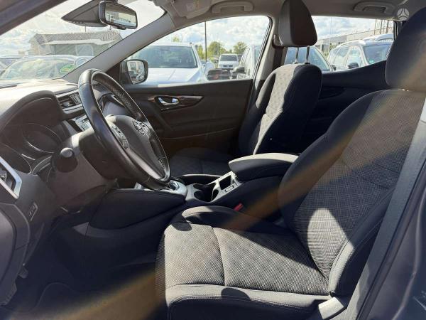 Grey Nissan Qashqai 2015 in Kaunas, with an engine capacity of 1.60 L and mileage of 140 thousand km for 9500 €, photo 7 on AUTOMOTO.COM.LV