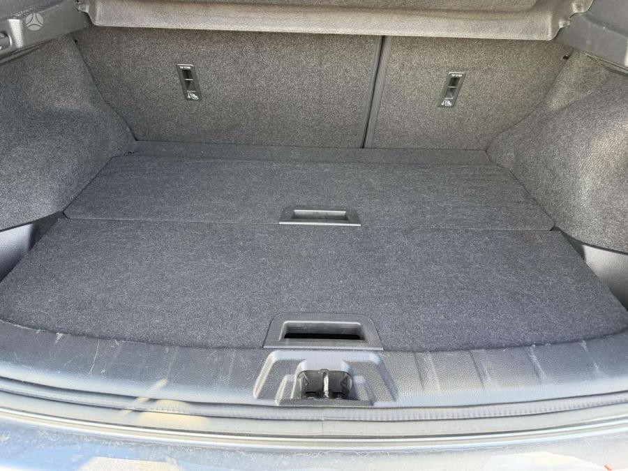 Grey Nissan Qashqai 2015 in Kaunas, with an engine capacity of 1.60 L and mileage of 140 thousand km for 9500 €, photo 11 on AUTOMOTO.COM.LV