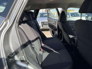 Grey Nissan Qashqai 2015 in Kaunas, with an engine capacity of 1.60 L and mileage of 140 thousand km for 9500 €, photo 13 on AUTOMOTO.COM.LV