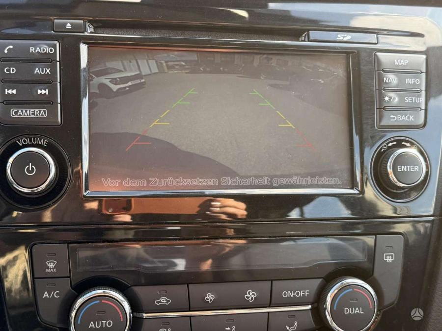 Grey Nissan Qashqai 2015 in Kaunas, with an engine capacity of 1.60 L and mileage of 140 thousand km for 9500 €, photo 19 on AUTOMOTO.COM.LV