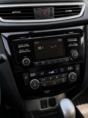 Pelēks Nissan Qashqai 2015 Klaipėda, ar dzinēja tilpumu 2.50 L un nobraukumu 154 tūkst. km par 8450 €, foto 9 vietnē AUTOMOTO.COM.LV