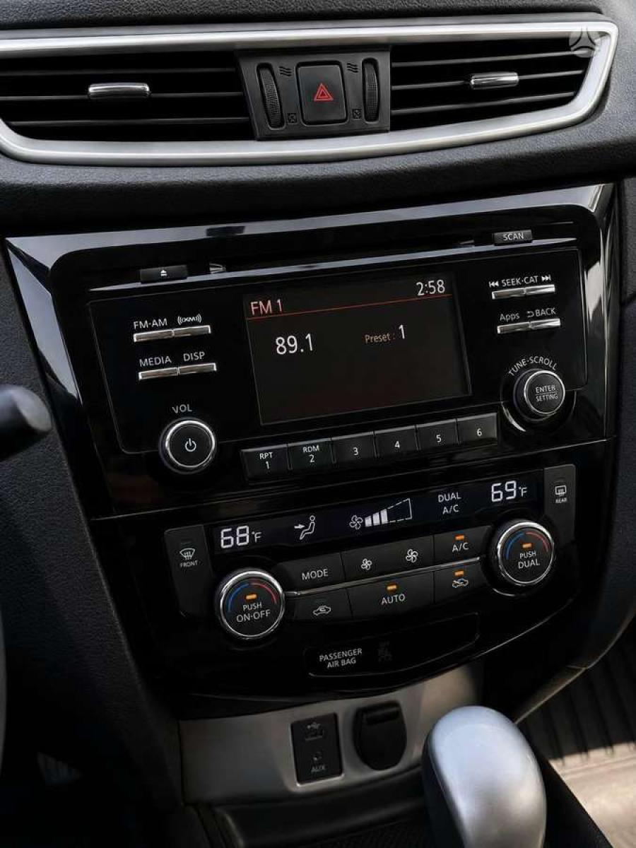 Pelēks Nissan Qashqai 2015 Klaipėda, ar dzinēja tilpumu 2.50 L un nobraukumu 154 tūkst. km par 8450 €, foto 9 vietnē AUTOMOTO.COM.LV
