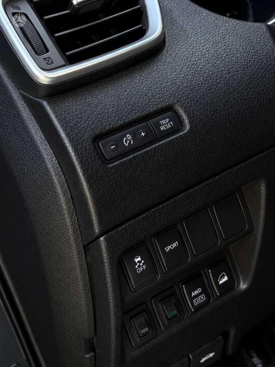 Pelēks Nissan Qashqai 2015 Klaipėda, ar dzinēja tilpumu 2.50 L un nobraukumu 154 tūkst. km par 8450 €, foto 13 vietnē AUTOMOTO.COM.LV