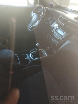 Grey Nissan Qashqai 2015 in Riga, with an engine capacity of 1.20 L and mileage of 125 thousand km for 6200 €, photo 12 on AUTOMOTO.COM.LV