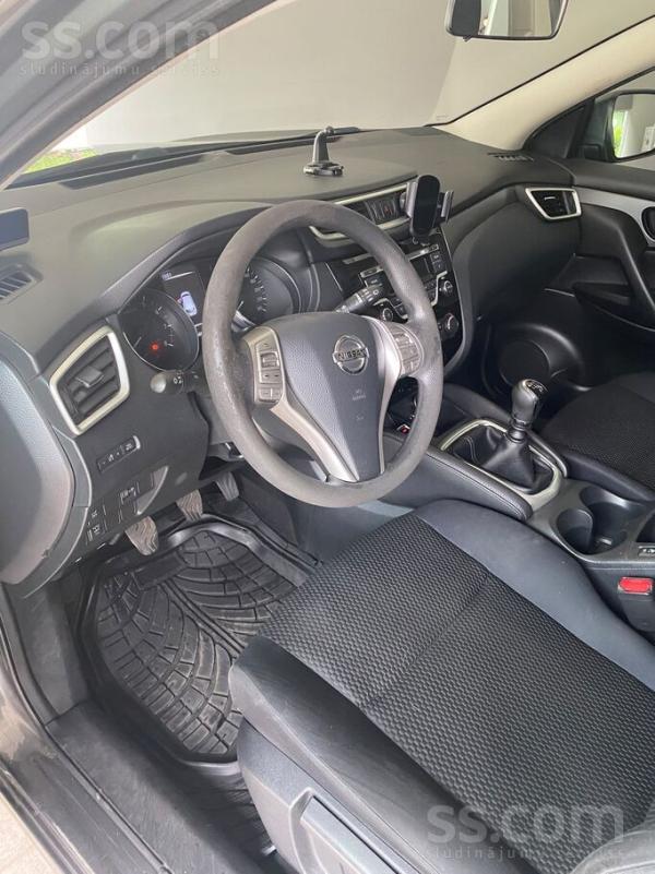 Pelēks Nissan Qashqai 2015 Rīga, ar dzinēja tilpumu 1.20 L un nobraukumu 125 tūkst. km par 6200 €, foto 8 vietnē AUTOMOTO.COM.LV