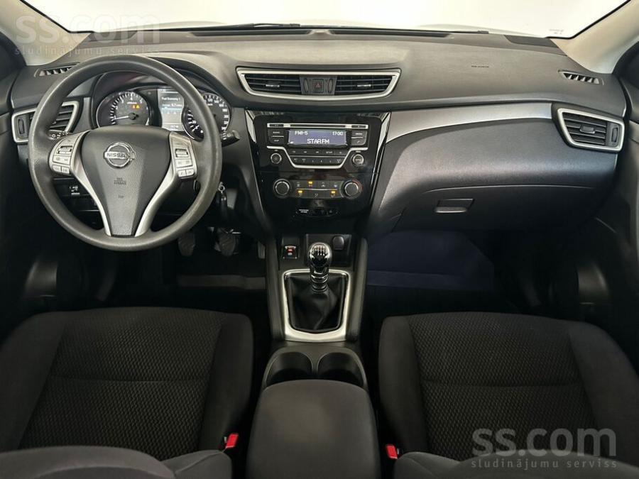 Grey Nissan Qashqai 2016 in Riga, with an engine capacity of 1.20 L and mileage of 162 thousand km for 7400 €, photo 7 on AUTOMOTO.COM.LV