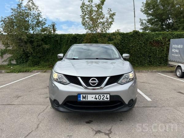 Pelēks Nissan Qashqai 2016 Rīga, ar dzinēja tilpumu 1.60 L un nobraukumu 171 tūkst. km par 8200 €, foto 2 vietnē AUTOMOTO.COM.LV