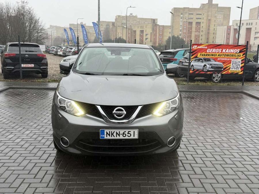 Grey Nissan Qashqai 2016 in Kaunas, with an engine capacity of 1.20 L and mileage of 60 thousand km for 9448 €, photo 2 on AUTOMOTO.COM.LV