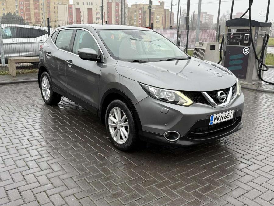 Grey Nissan Qashqai 2016 in Kaunas, with an engine capacity of 1.20 L and mileage of 60 thousand km for 9448 €, photo 3 on AUTOMOTO.COM.LV