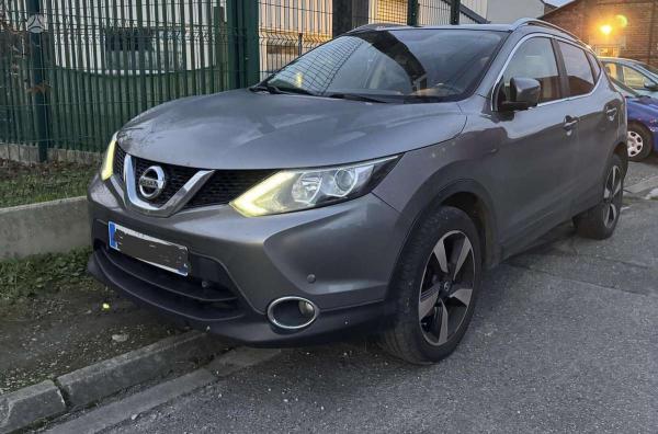 Grey Nissan Qashqai 2016 in Taurage, with an engine capacity of 1.46 L and mileage of 220 thousand km for 8700 €, photo 1 on AUTOMOTO.COM.LV
